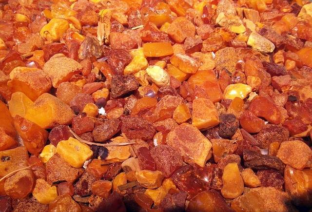 Was sind Bernsteine? Ratgeber über Bernsteine Edelsteine und Schmuck